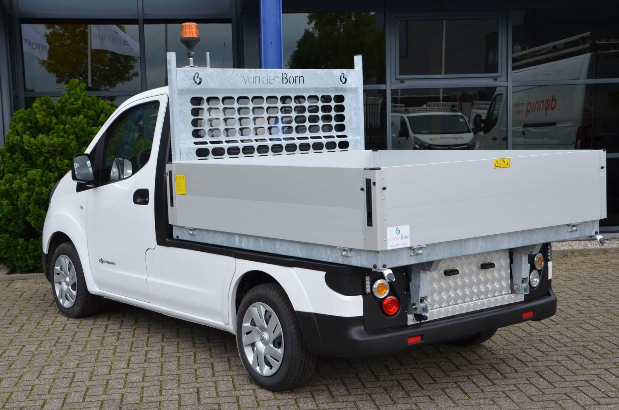 Elektrische voertuigen opbouw - Van den Born Carrosserie