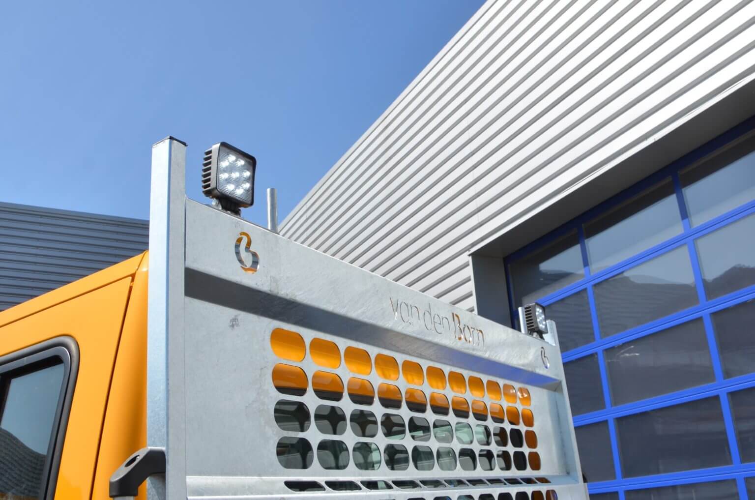 Optische signalering - Van den Born Carrosserie