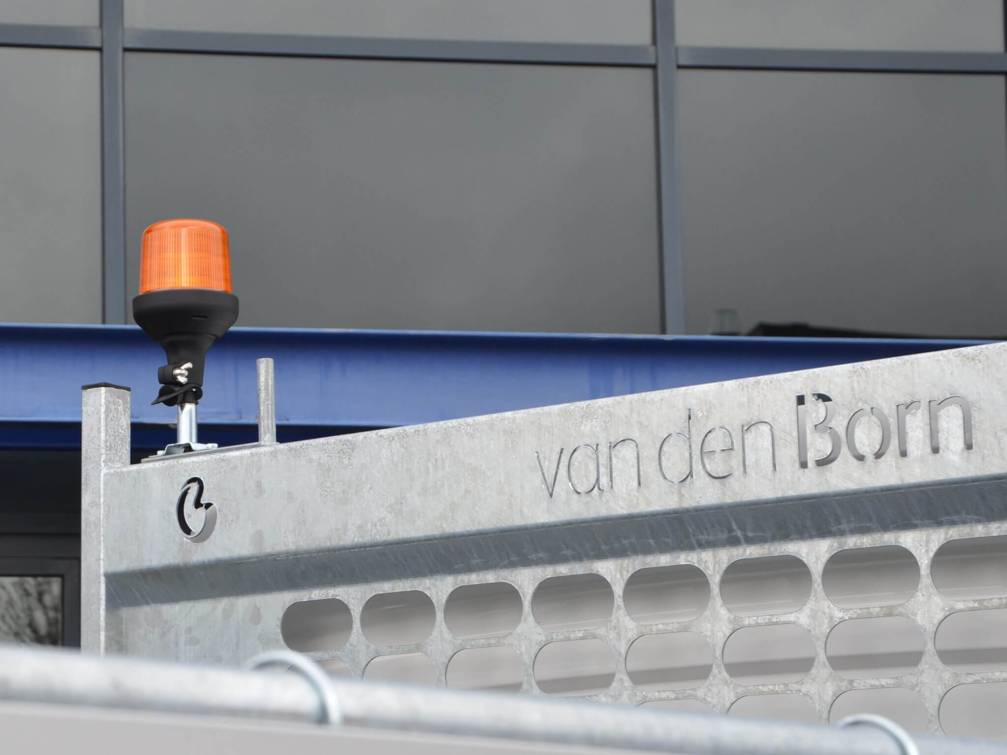 Optische signalering - Van den Born Carrosserie