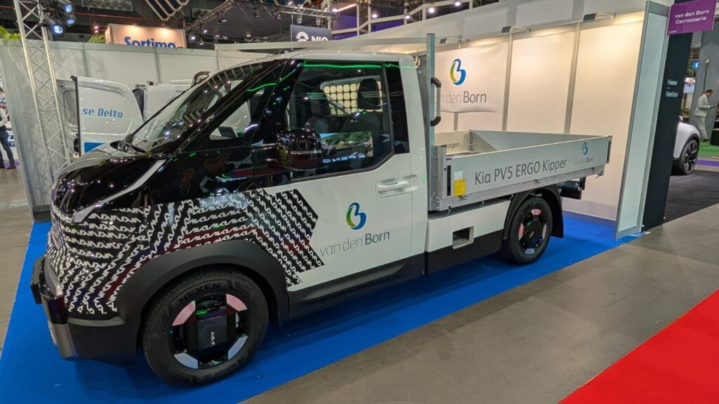 Kia PV5 Chassis Cabine met ERGO kipper | Elektrische Bedrijfswagen ...